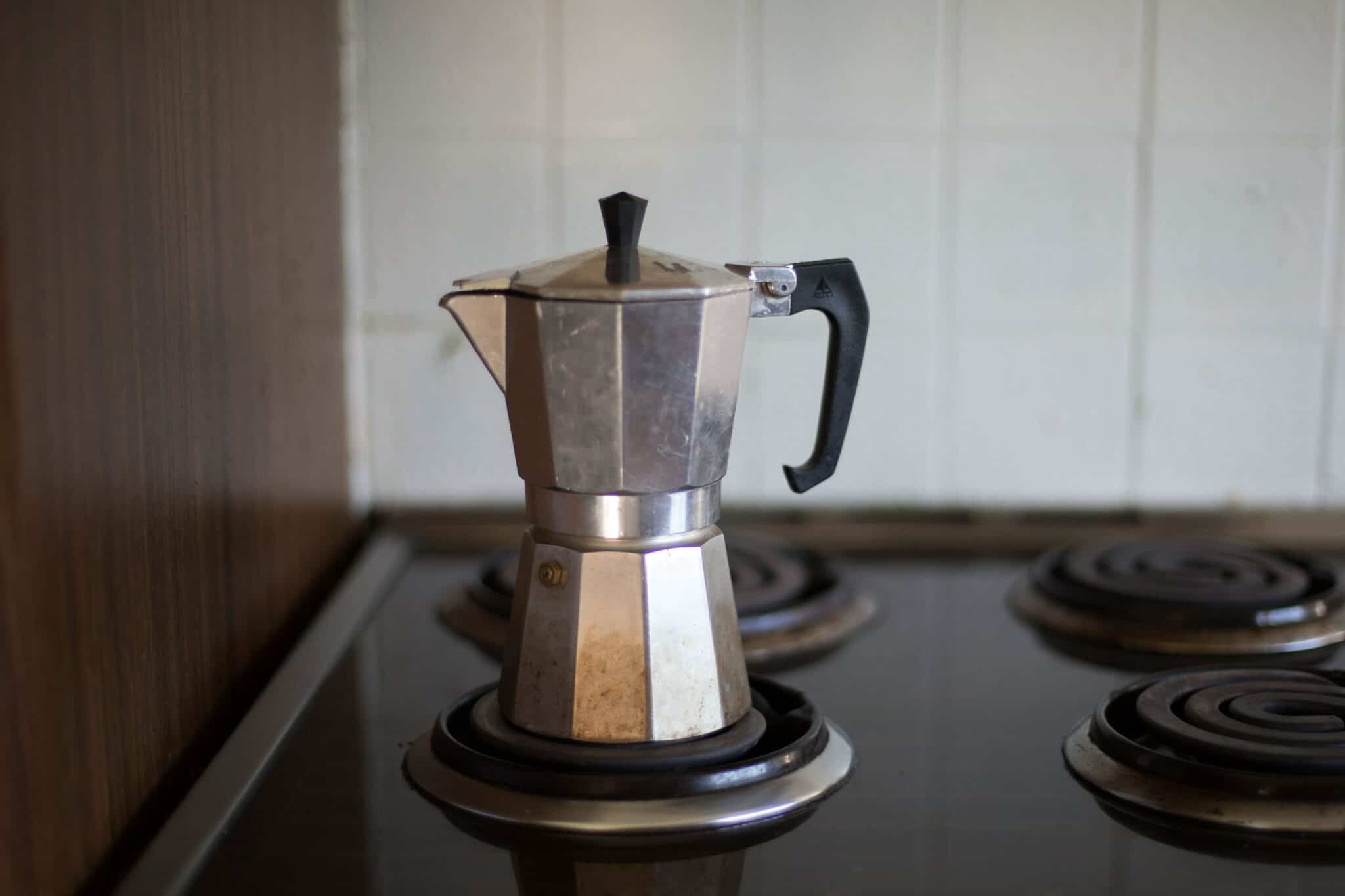 How to Make Coffee in a Percolator: In 6 Easy Steps - Espresso Insiders